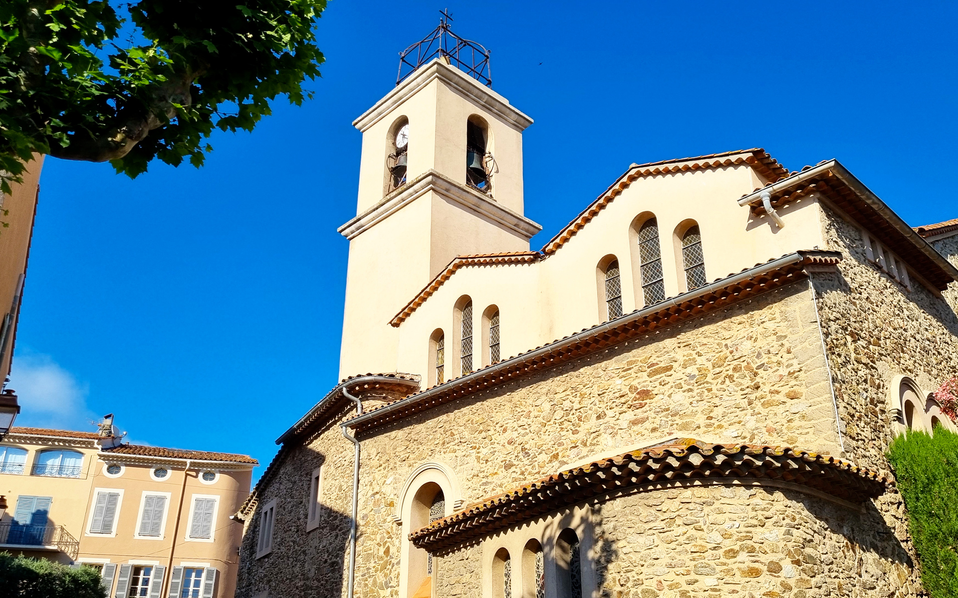 Sainte-Maxime, joyau de la Côte d'Azur - Camping Saint-Pons